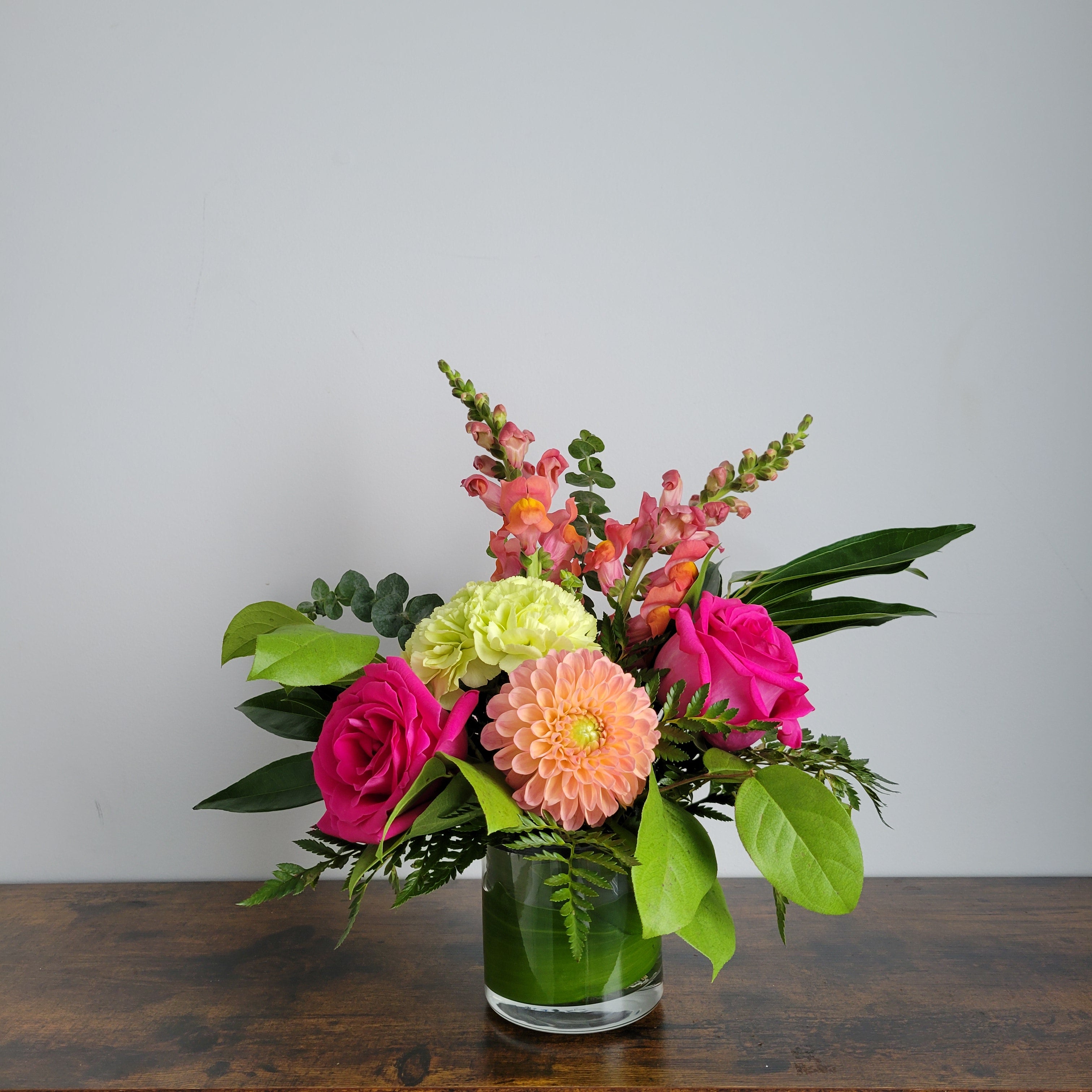 Arrangement floral Mégane (vase) | BLOMM Fleuriste Cowansville – BLOMM ...